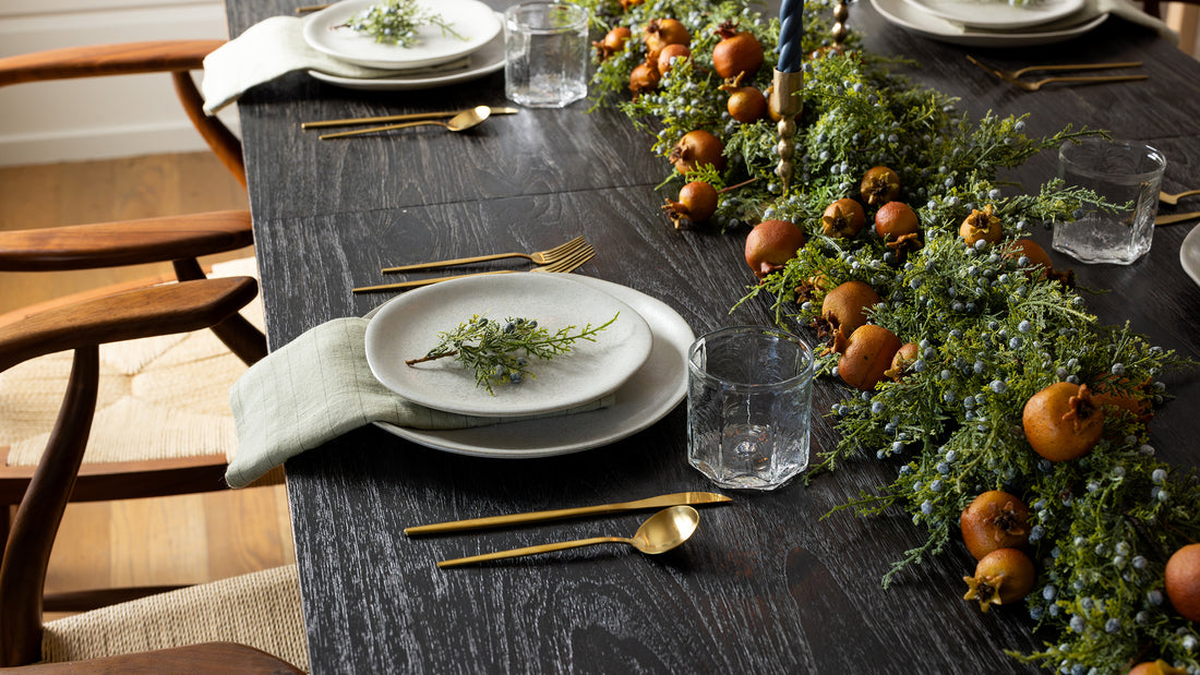 Christmas Garlands: Cedar, Eucalyptus, Pine, Lighted | Afloral